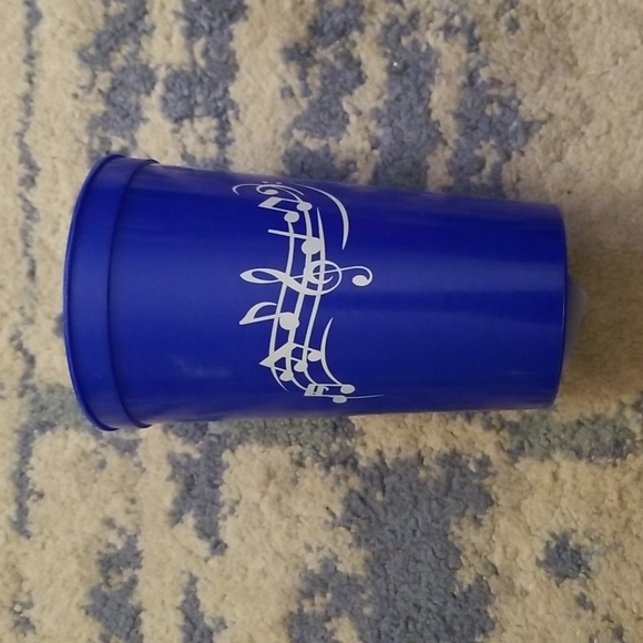 aim gifts | Dining | Nwt Bluewhite Plastic Music Note Cup | Poshmark